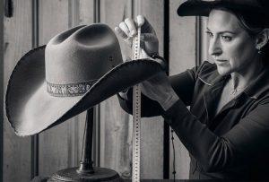 How to Measure for a Cowboy Hat - Guide - HowToMeasure.net